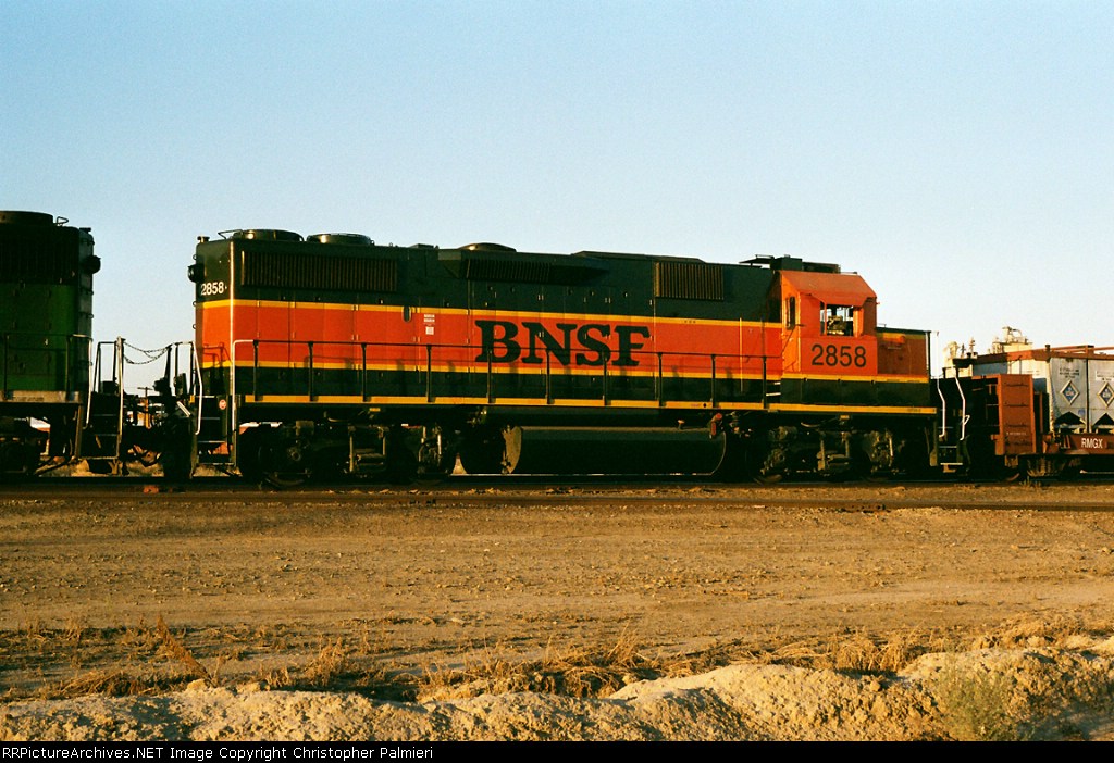 BNSF 2858